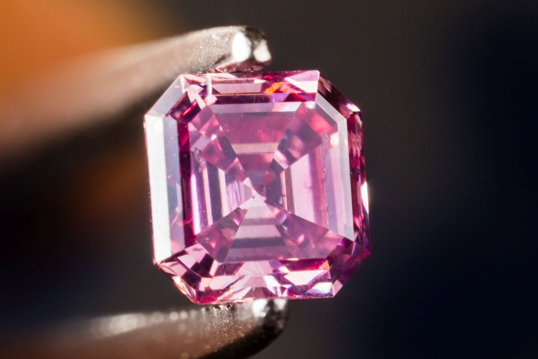 Lær alt om investering i diamanter - Invested play